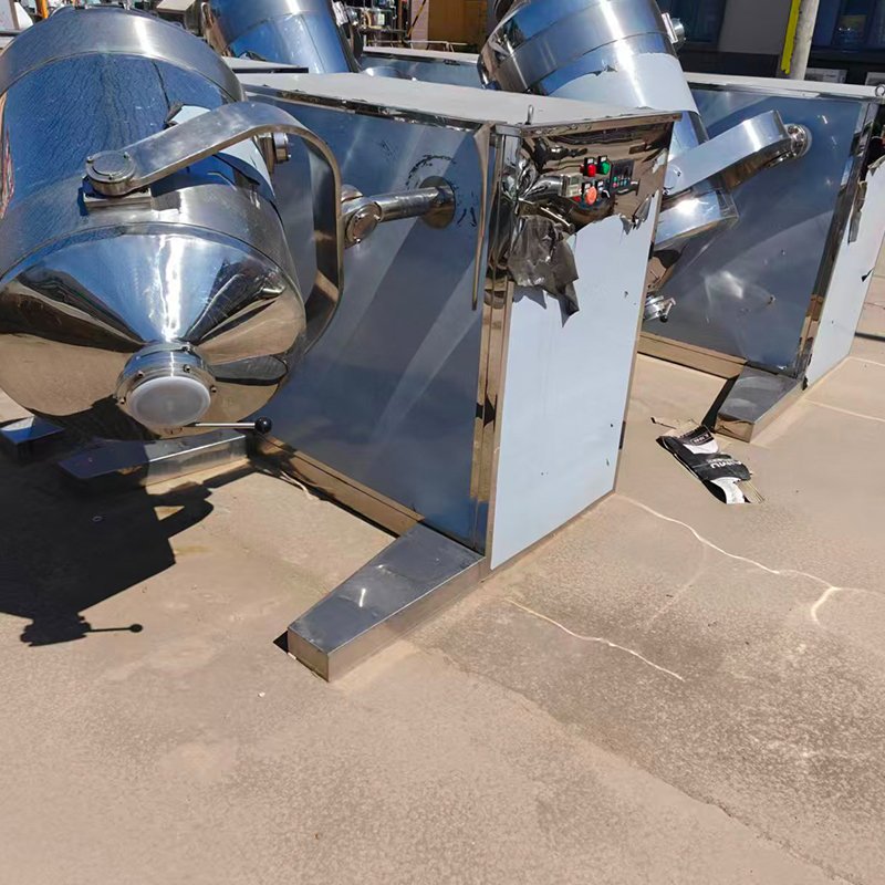 Three-dimensional mixer